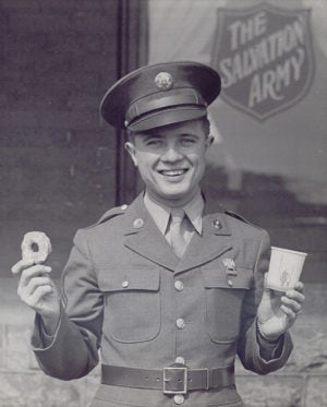 Doughnut Lassies: The Young Women Who Made Doughnuts on the Frontlines ...